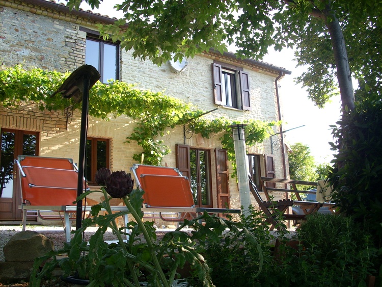 Ferienhaus Fratte Rosa, Marken Casa Oleandro Ferienwohnung Ferienhäuser ...