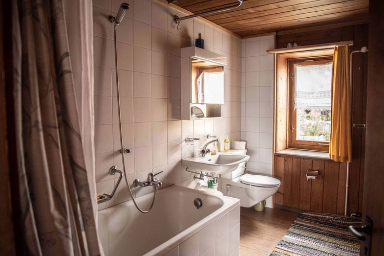 Ferienhaus FELDIS, Graubünden Cas‘alva Ferienwohnung Ferienhäuser ...