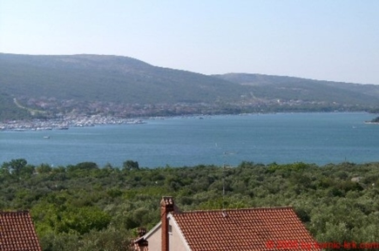 Appartment Kornic, Insel Krk Apartmenthaus Kornic Ferienwohnung ...